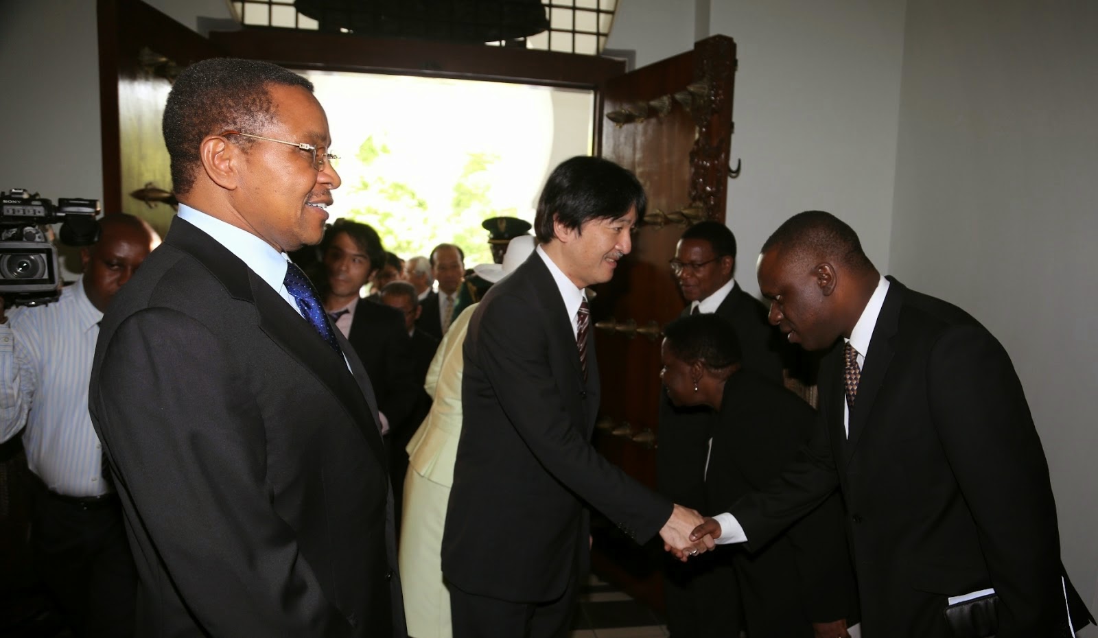 MHE.RAIS JAKAYA KIKWETE AONANA NA MWANA WA MFALME WA JAPANI PRINCE ...