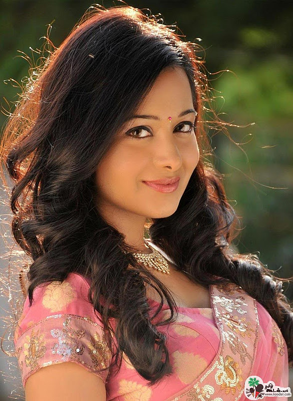 The Best Top Desktop HD Wallpapers: Preetika Rao Mix Latest Spicy Photos