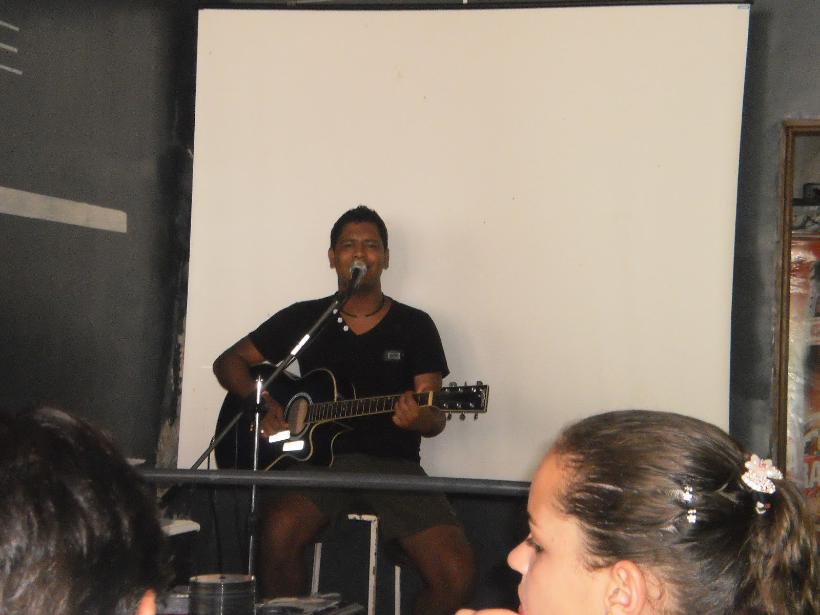 .: Com vocês Felipe Moreno