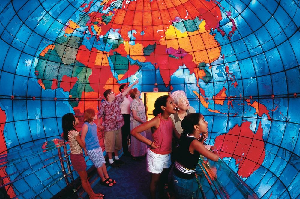 Mapparium: The World’s Only Inside-Out Globe - STATIONGOSSIP