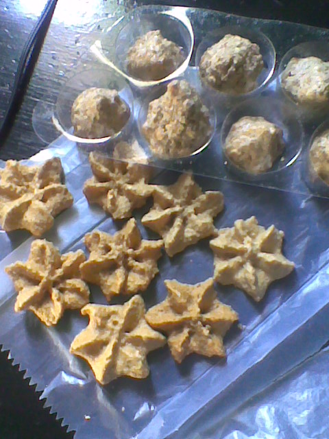 ALL i WANNA DO is BAKE!: Pasalubong from Bohol: Peanut Kisses & Star ...