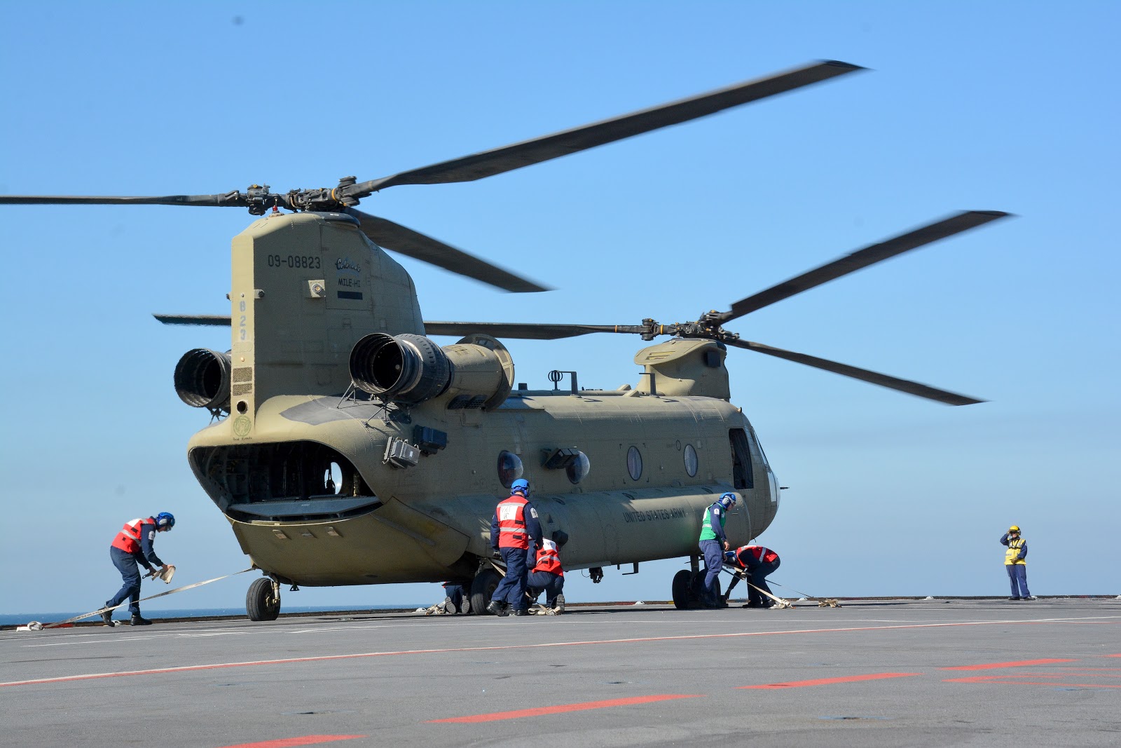 SNAFU!: 1st BN, 111th Aviation Regiment does deck qualifications aboard ...