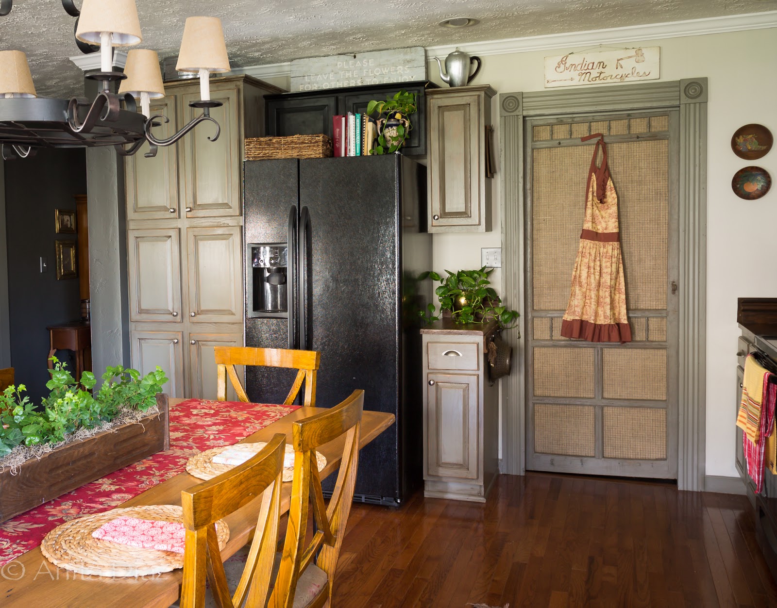 Reclaiming vintage trim - Whispering Pines Homestead