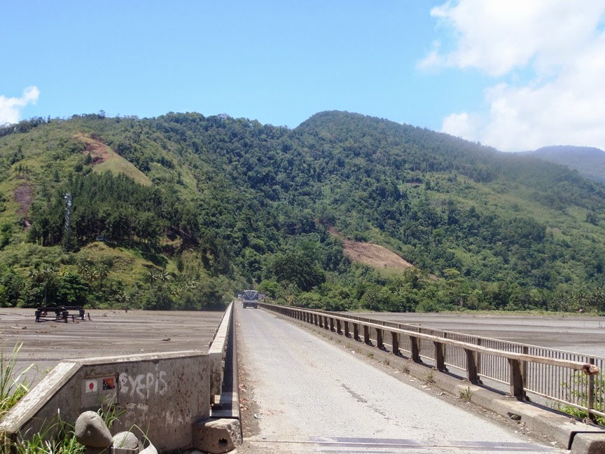 Malum Nalu: Morobe feelings: Markham River Bridge