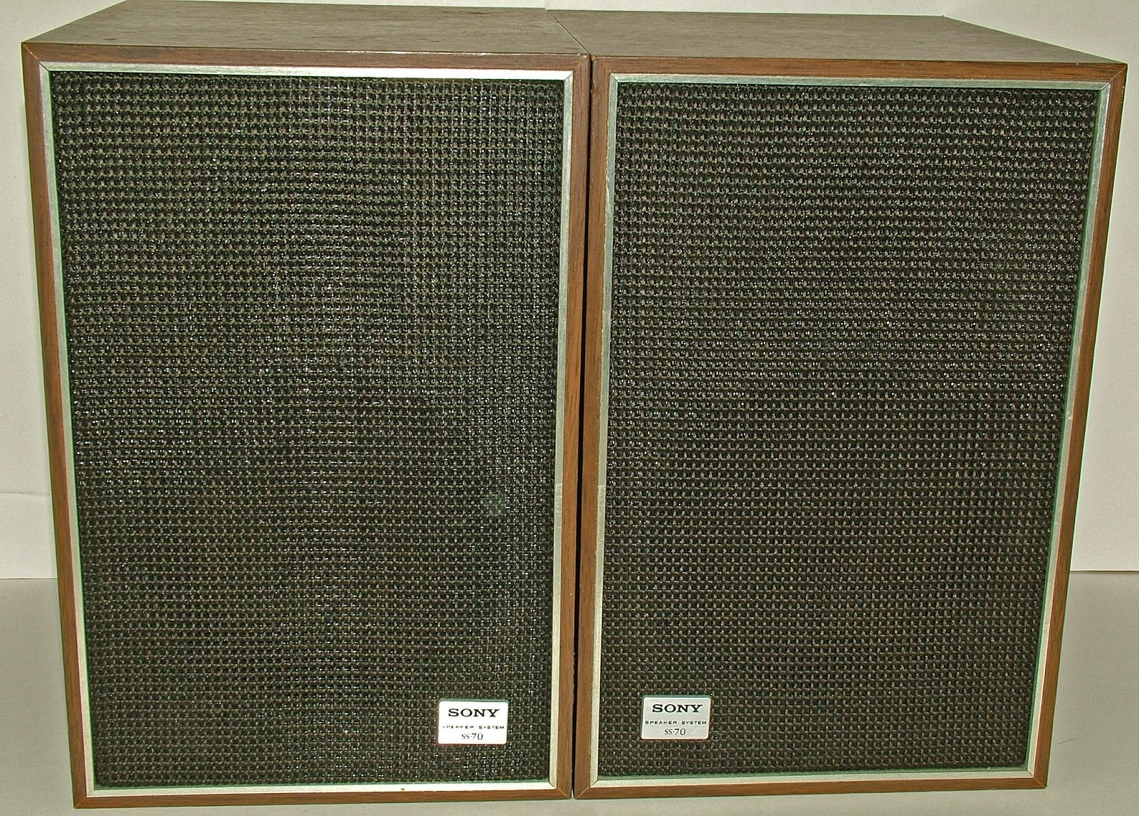 The Robb Collections: Stereo Speakers I have known. Part Four