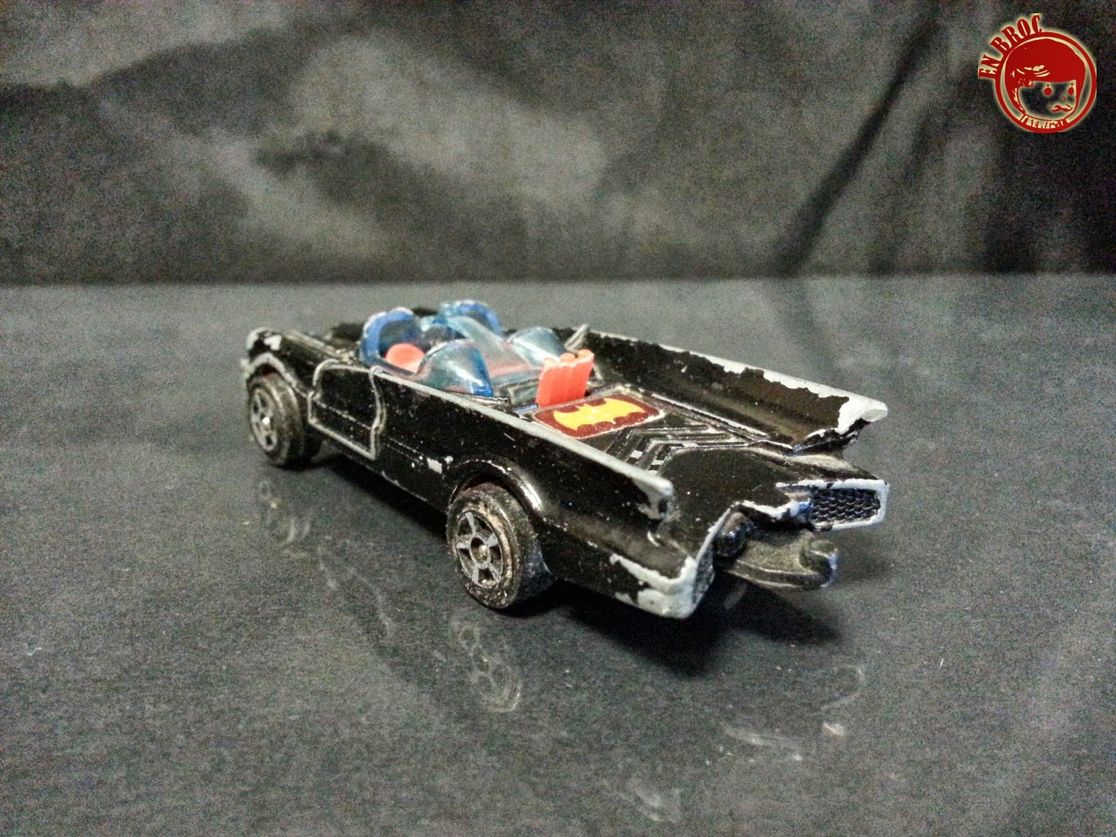 en-broc: Batman : Batmobile Corgi Junior, 1976