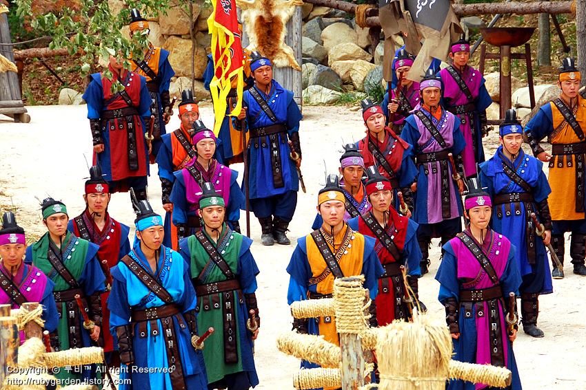 DELEIGEVEN HISTORICAL: HWARANG, THE FLOWER KNIGHTS OF SILLA