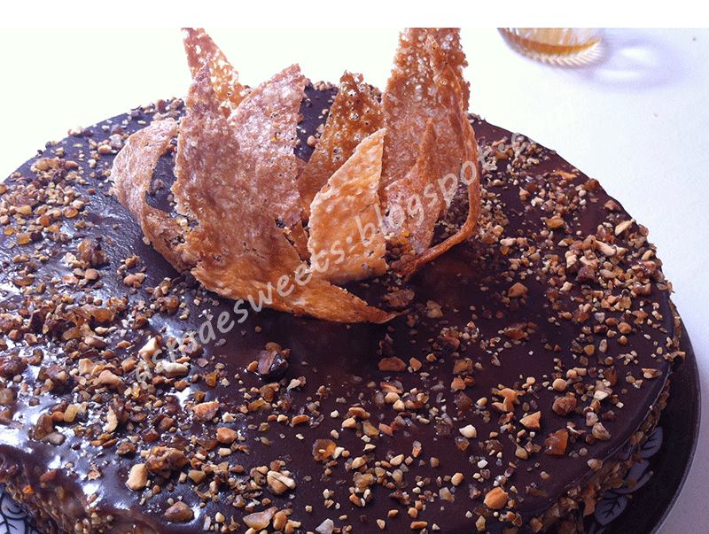 كيك طبقات بالشوكولاطة والبخاليني من ألذ الوصفات ~ Asmae Sweets