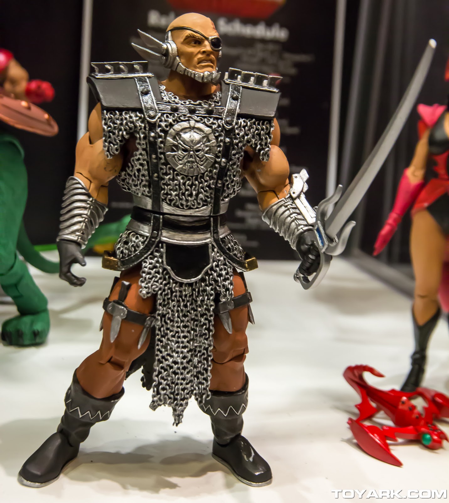 FIGURE REVIEW: Blade