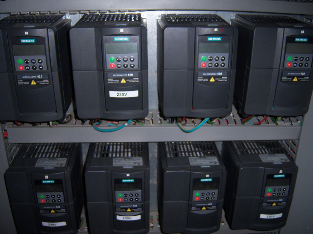 VARIADORES DE VELOCIDAD AC DC | ANTECH INGENIERIA.