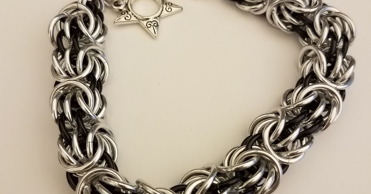 CraftySasha: Trizantine, kinged vipera berus, and necklaces