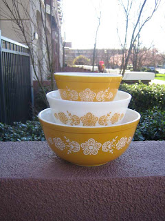 Atomic Inspired: It's Raining Pyrex!