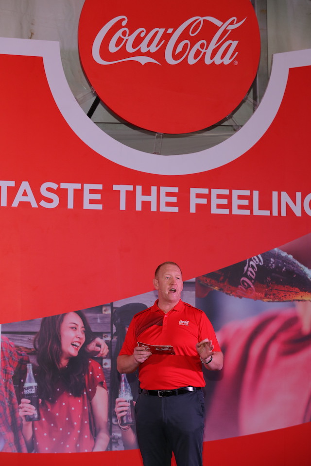 Isaactan.net: COCA-COLA's 80th Anniversary - Taste The Feeling Campaign