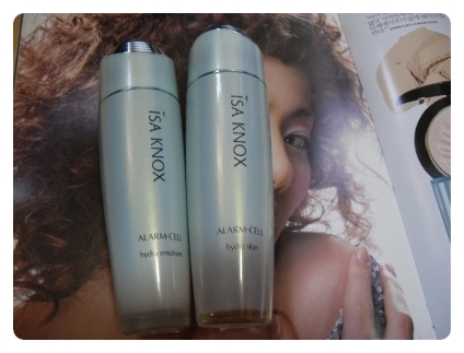 Beauty Holic: Isaknox Alarm Cell Ultra Hydra Skin Emulsion Review