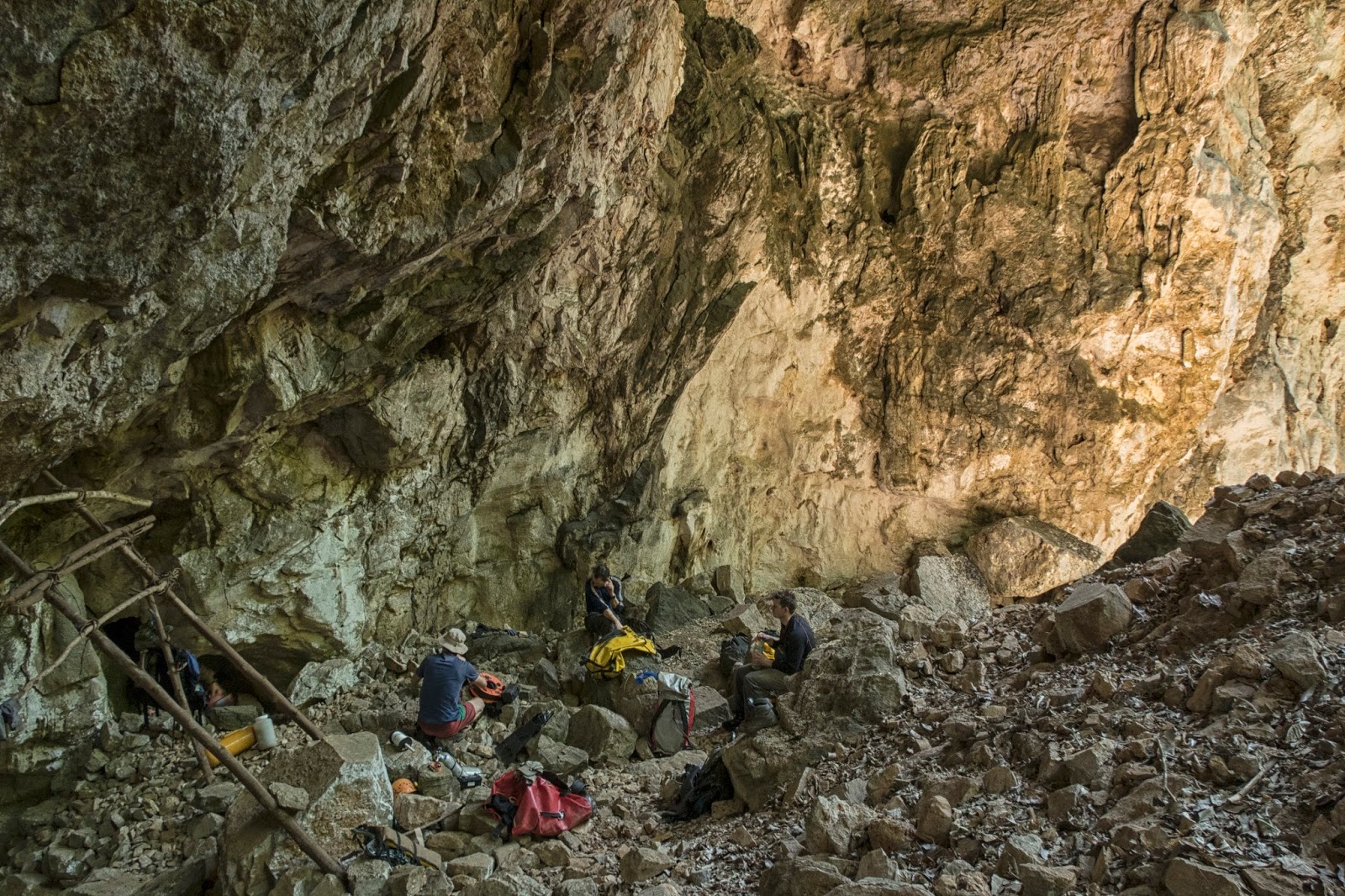 THE RETURN TO CUEVA DE LA PENA COLORADA. A HUAUTLA CAVE DIVING ...