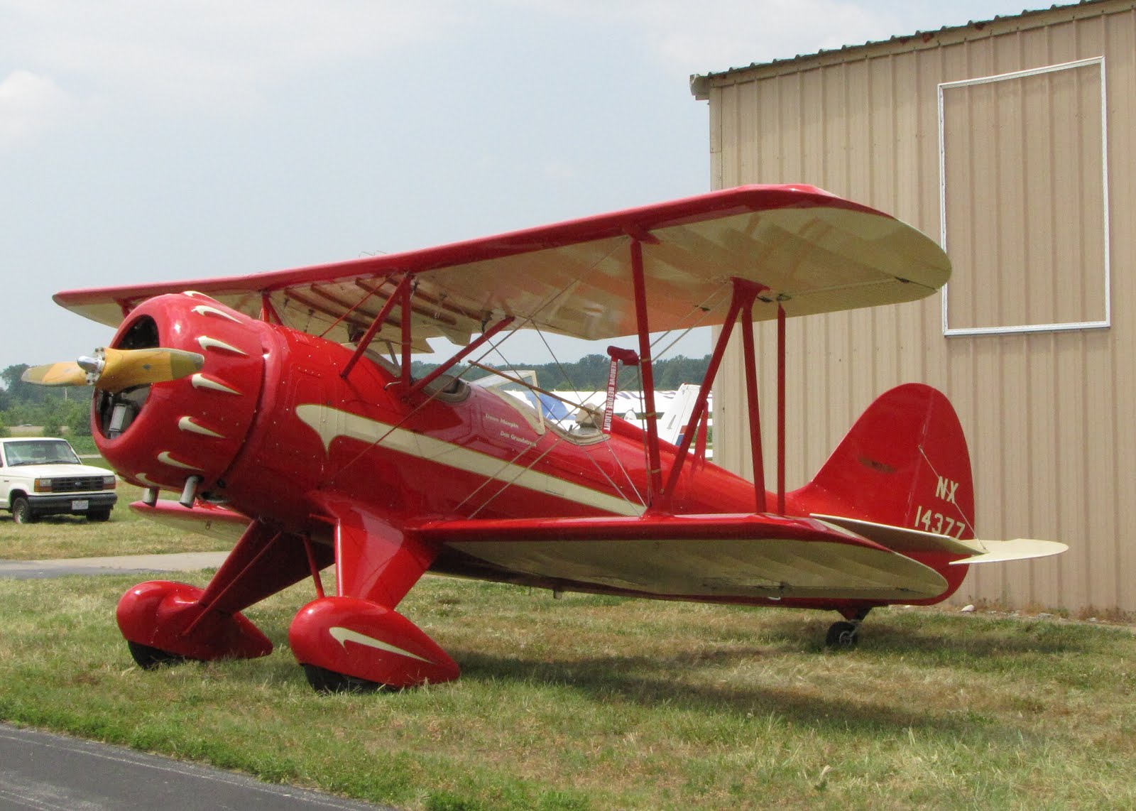 The Aero Experience: Waco UMF-5 With Wood Prop at the Waco Club Fly-In ...