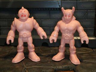 Action Figure Barbecue: Minifigure Review: Muscle Men from Imaginext ...