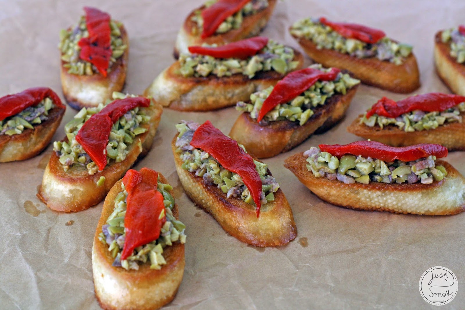 Jest Smak: Grzanki z marynowaną papryką i anchois