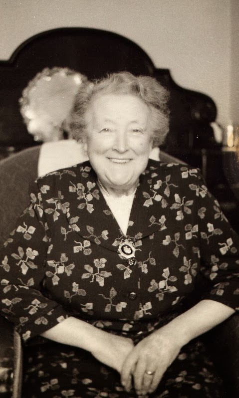 Listowel Connection: No 24 The Square and an extraordinary lady