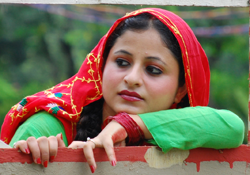 Beautiful Punjabi Girls Wallpapers and Pictures 2017 ~ F7view