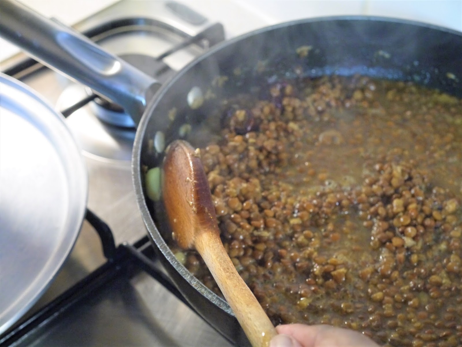 This Muslim Girl Bakes: Brown Daal.