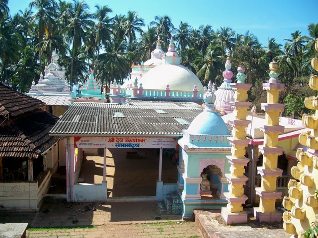 Travelogues..: Velneshwar - A secluded cove