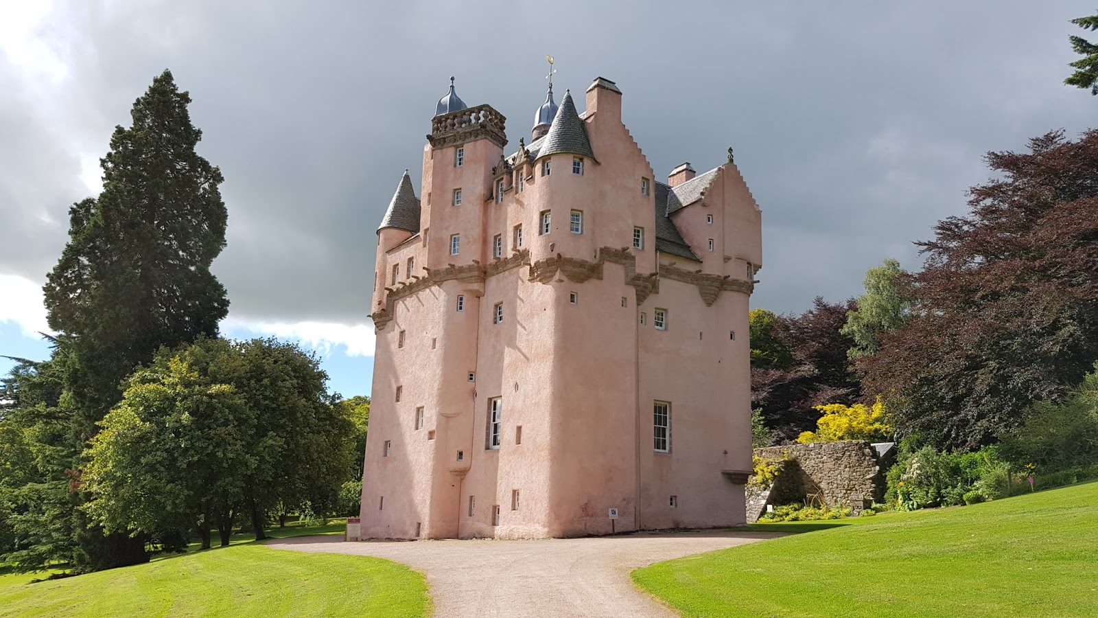 Great British Escapades: 5 Scottish Fairy Tale Castles