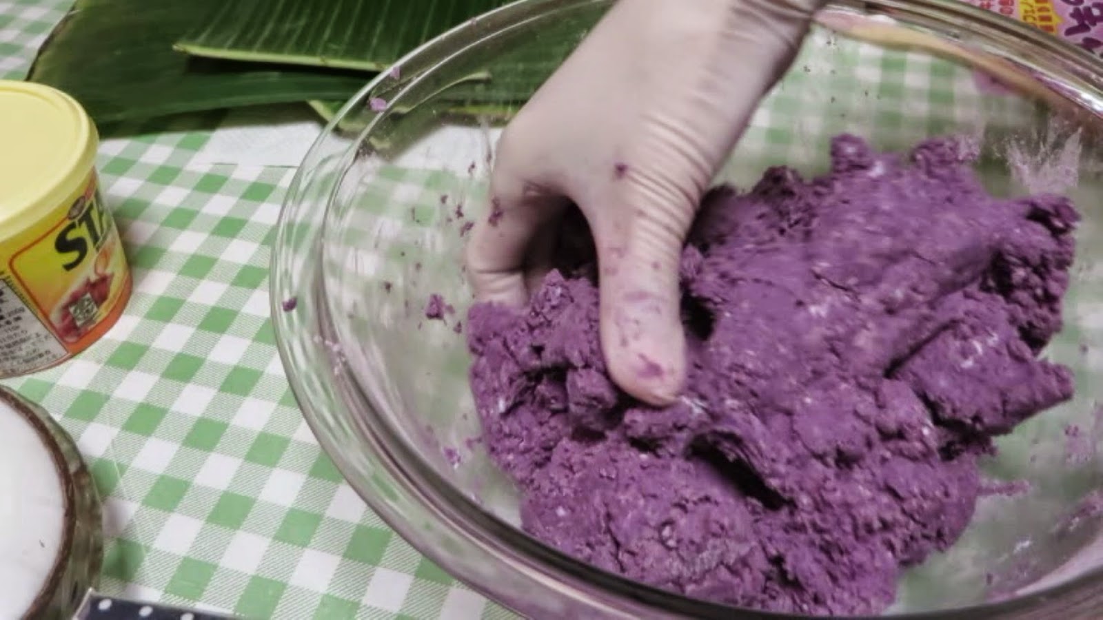 "Nette Cooking": "Puto Bumbong"