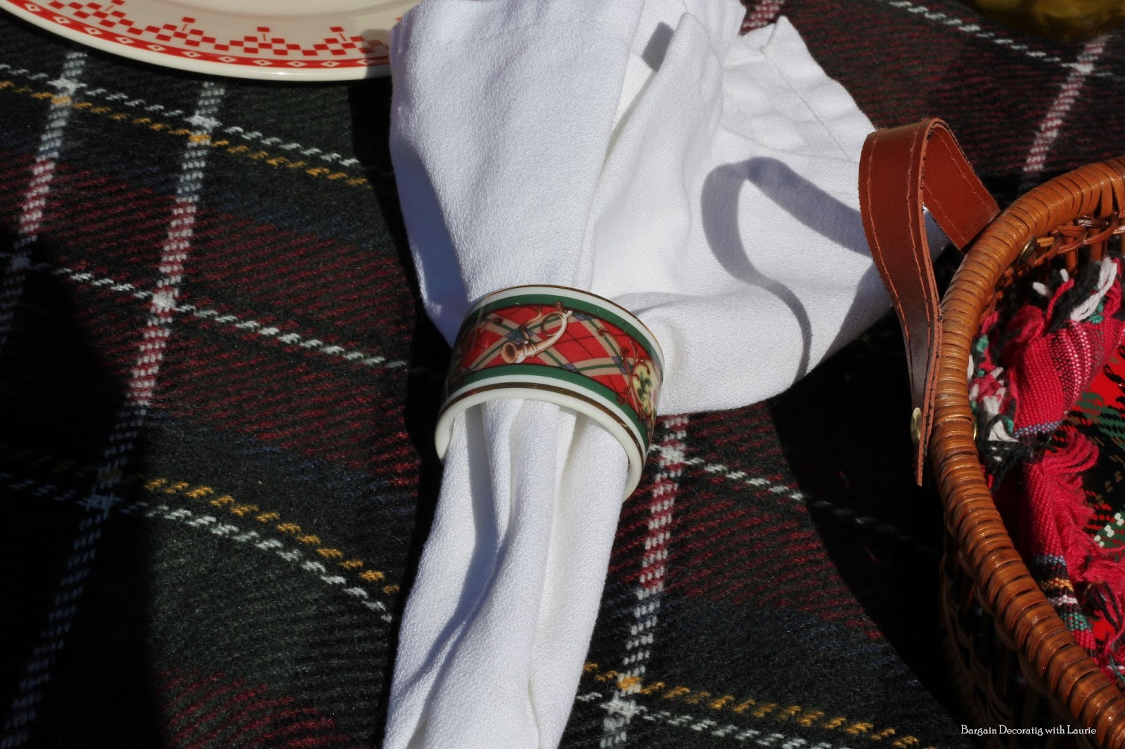 BARGAIN DECORATING WITH LAURIE: PLAID PICNIC IN A VINTAGE BRONCO