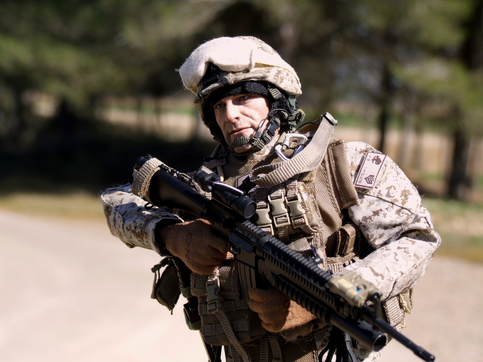 Small Characters: Bicicleta & 1/6: Soldier Story USMC (battle LA)