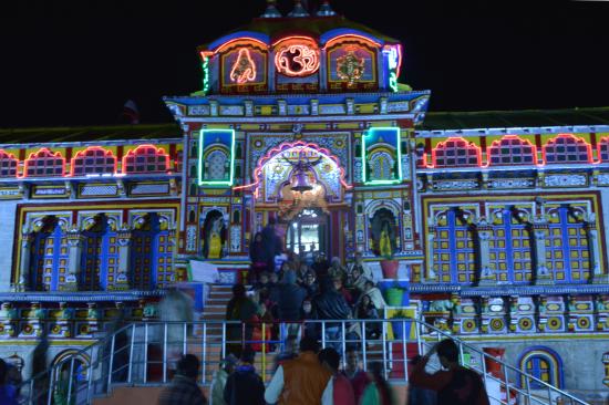 Badrinath Temple - Badrinath Dham Travel Guide