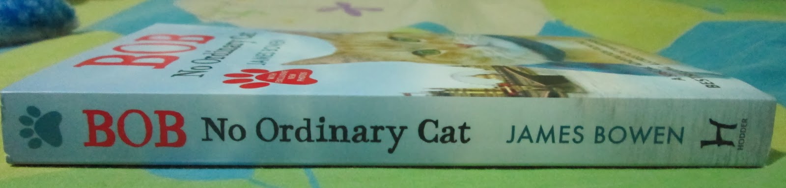 Farhana Reads: Book Review: Bob: No Ordinary Cat by James Bowen