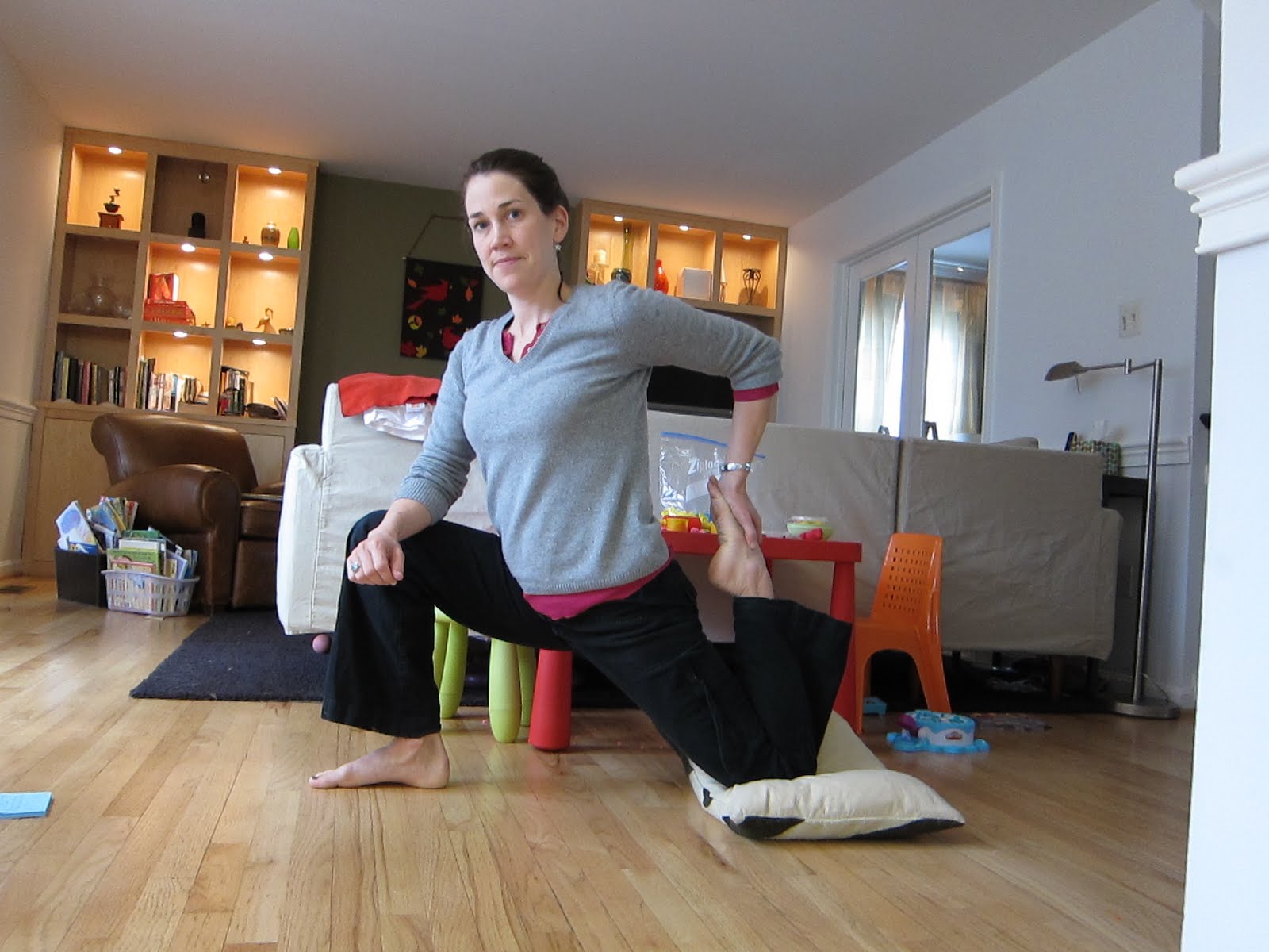 clueless but hopeful mama: Decent Mom Posture, Step One: Stretch what's ...