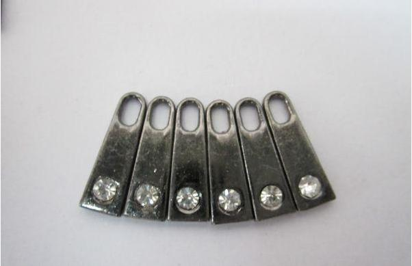 Guangzhou Wooshi Zipper Co.,Ltd: August 2016