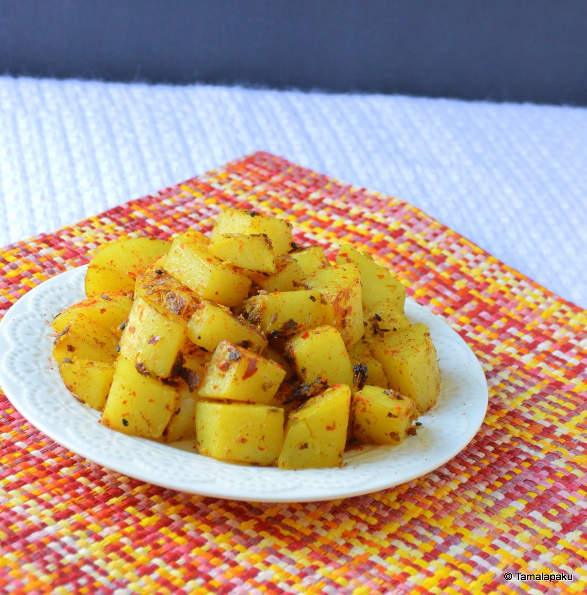 Achari Aloo ~ Tamalapaku