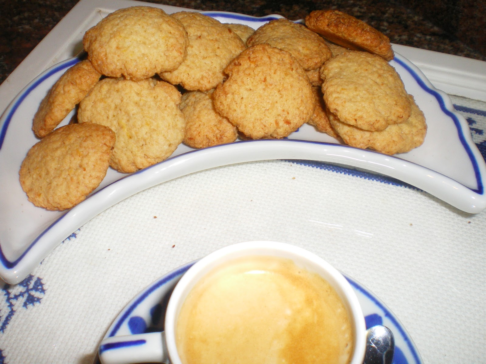 Su Delícia: Bolachas de coco e limão