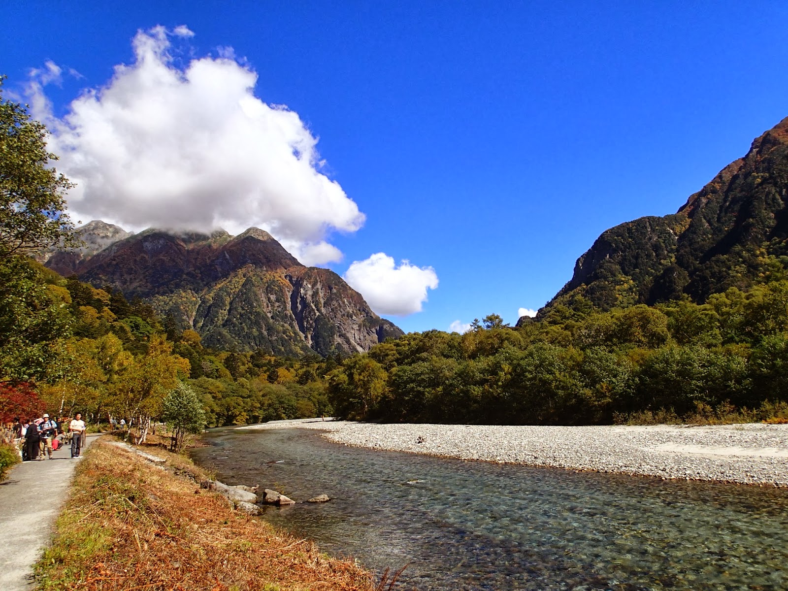 Hiking in Kamikōchi - The Japanese Alps: Mt. Yake (焼岳) - Vikingess Voyages