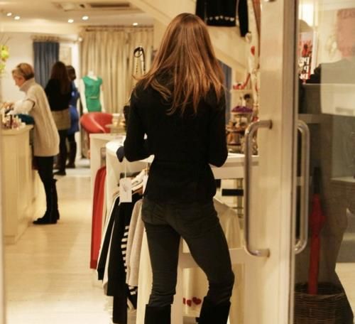 Nobel Profile: Kate Middleton shopping in Berkshire