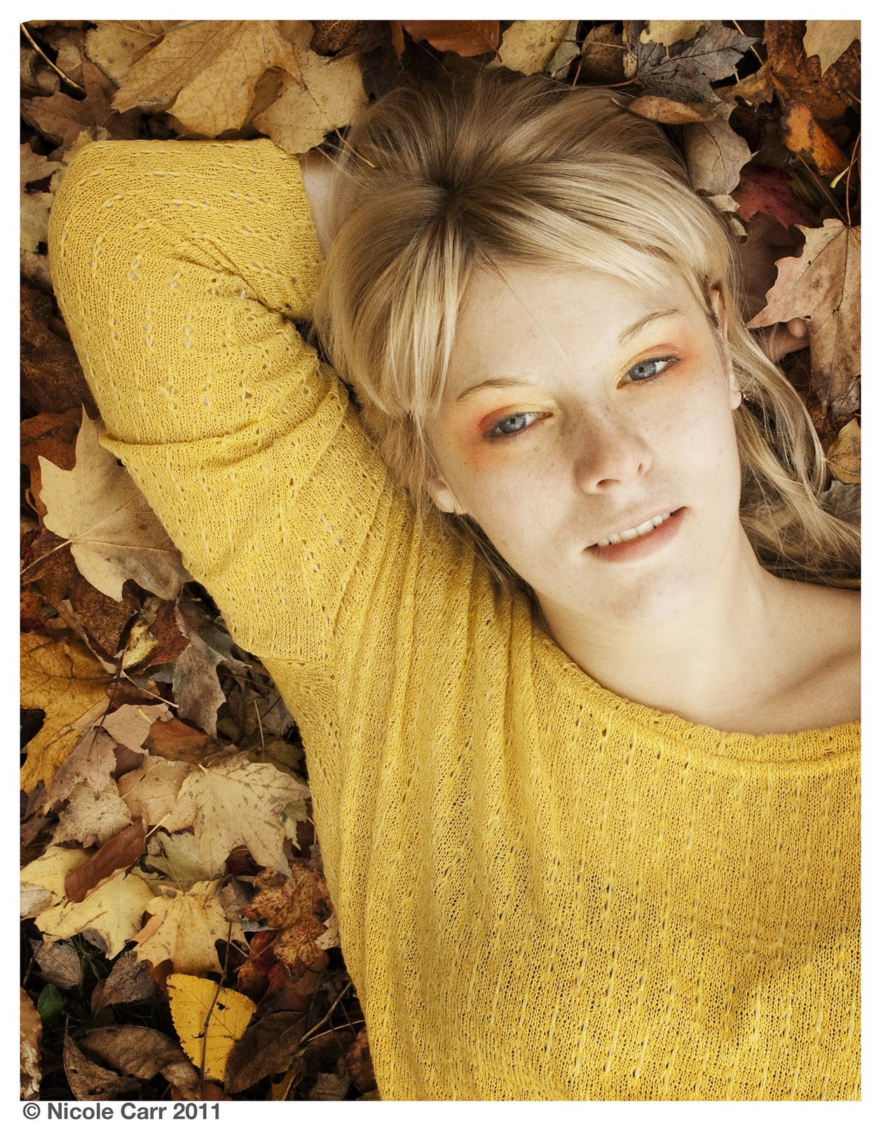 Nic Nac Photography: Fall Leaves and Beautiful Women