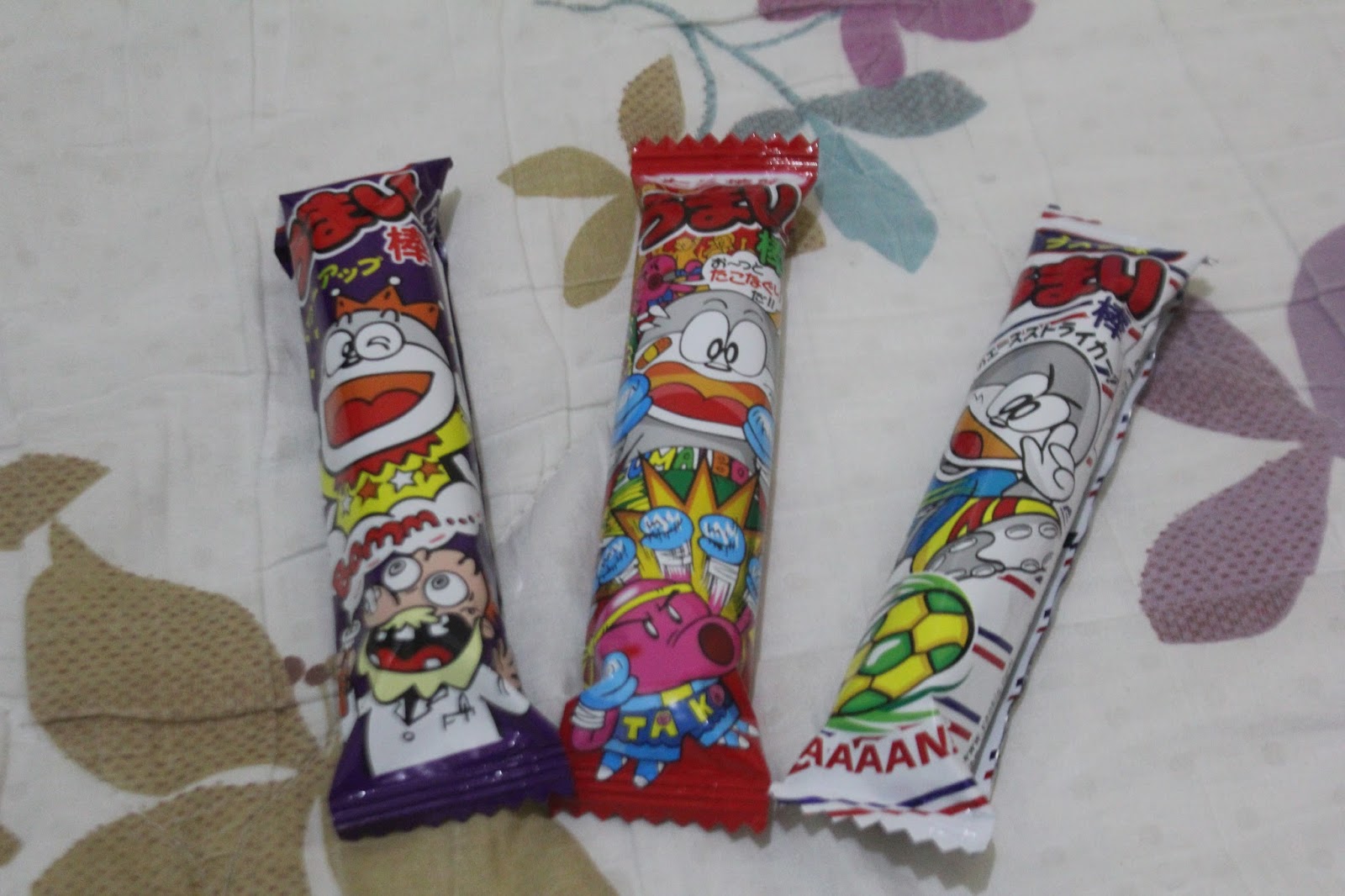 Unboxing TokyoTreat: Japanese Candies - Lost in Reveries