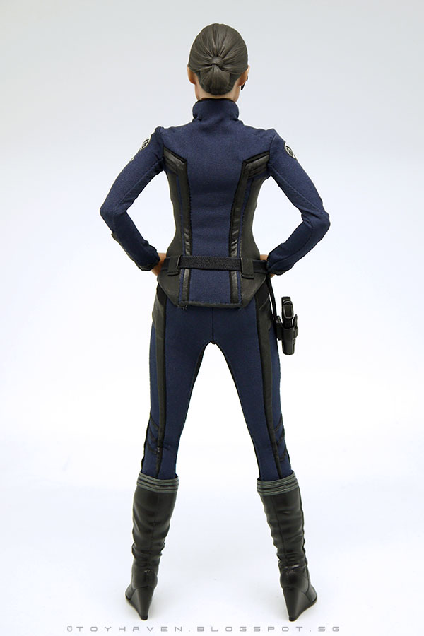 toyhaven: Review 1: Hot Toys 2015 Toy Fair Exclusive Avengers: AOU 1 ...