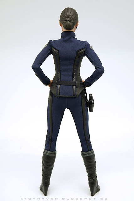 toyhaven: Review 1: Hot Toys 2015 Toy Fair Exclusive Avengers: AOU 1 ...