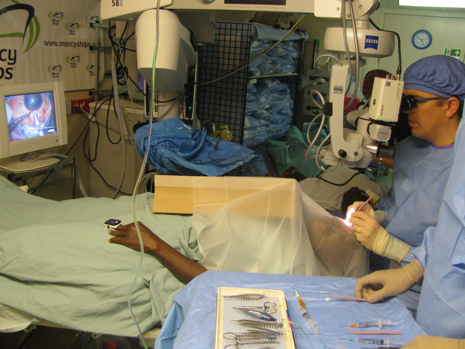 Murray & Candace's Adventures: Observing Surgery...