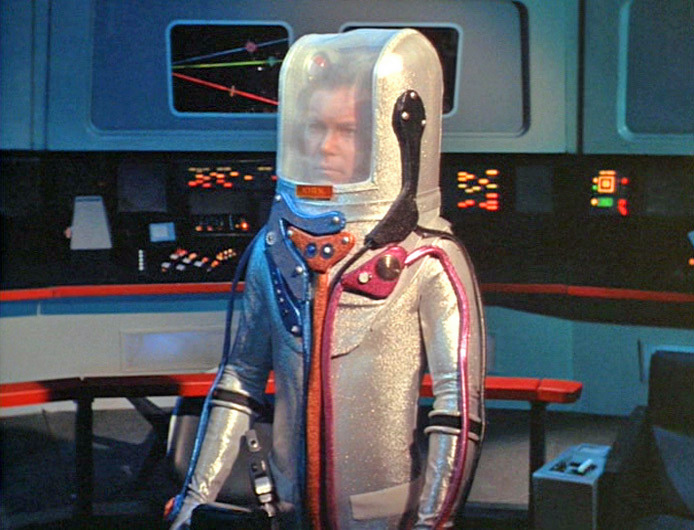 Doux Reviews: Star Trek: The Tholian Web