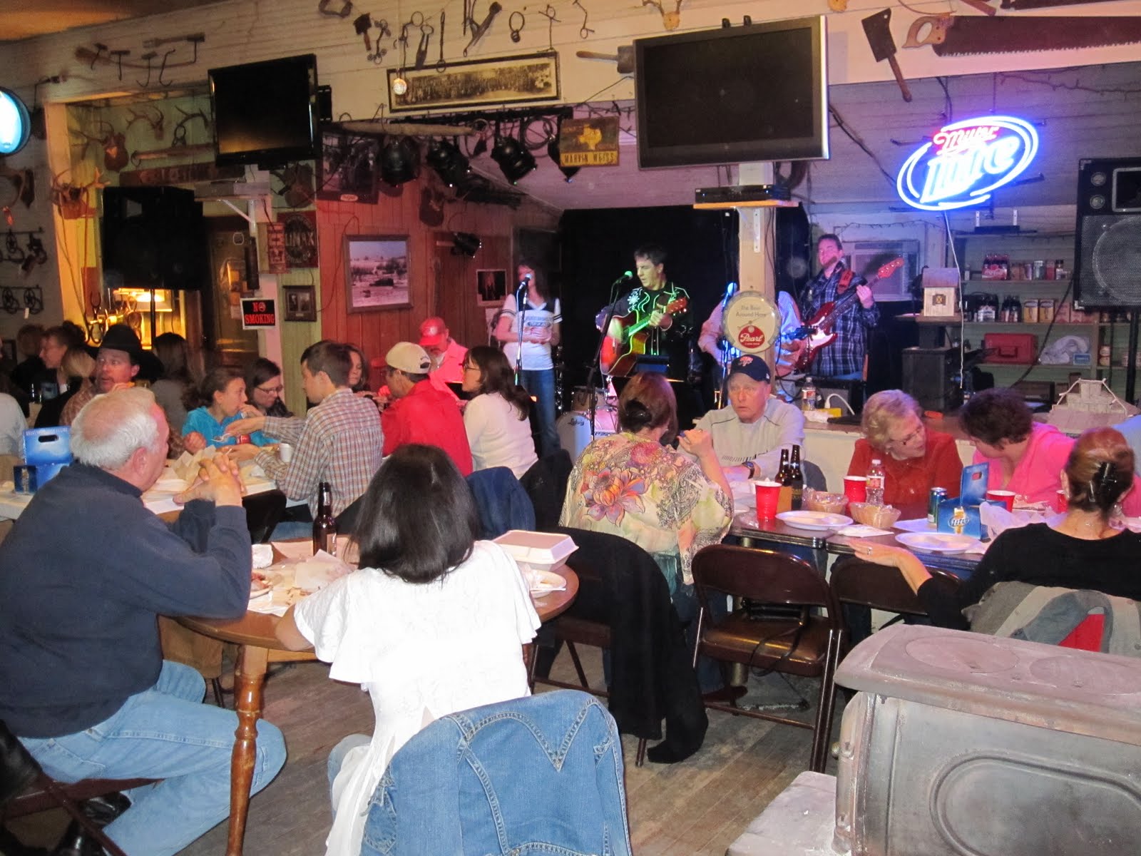 Man Up: Tales of Texas BBQ™: The rest from Cele Store (Manor, TX)