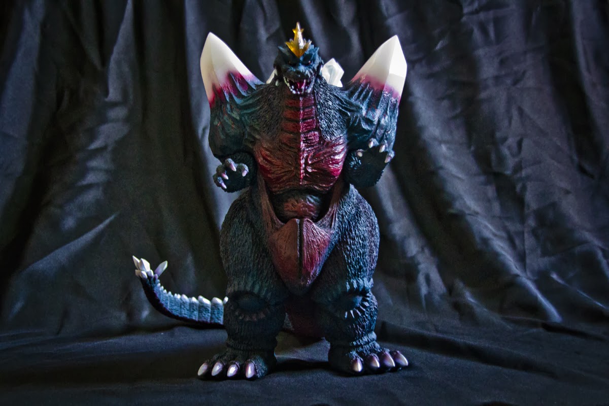 The Kaiju Planet: Figure Review - X-Plus Toho 30cm Series Space Godzilla