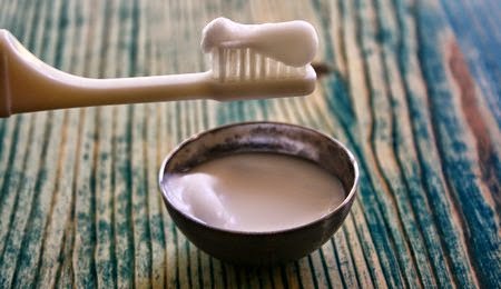 Healthy Intuitions: Homemade Fluoride-Free Toothpaste