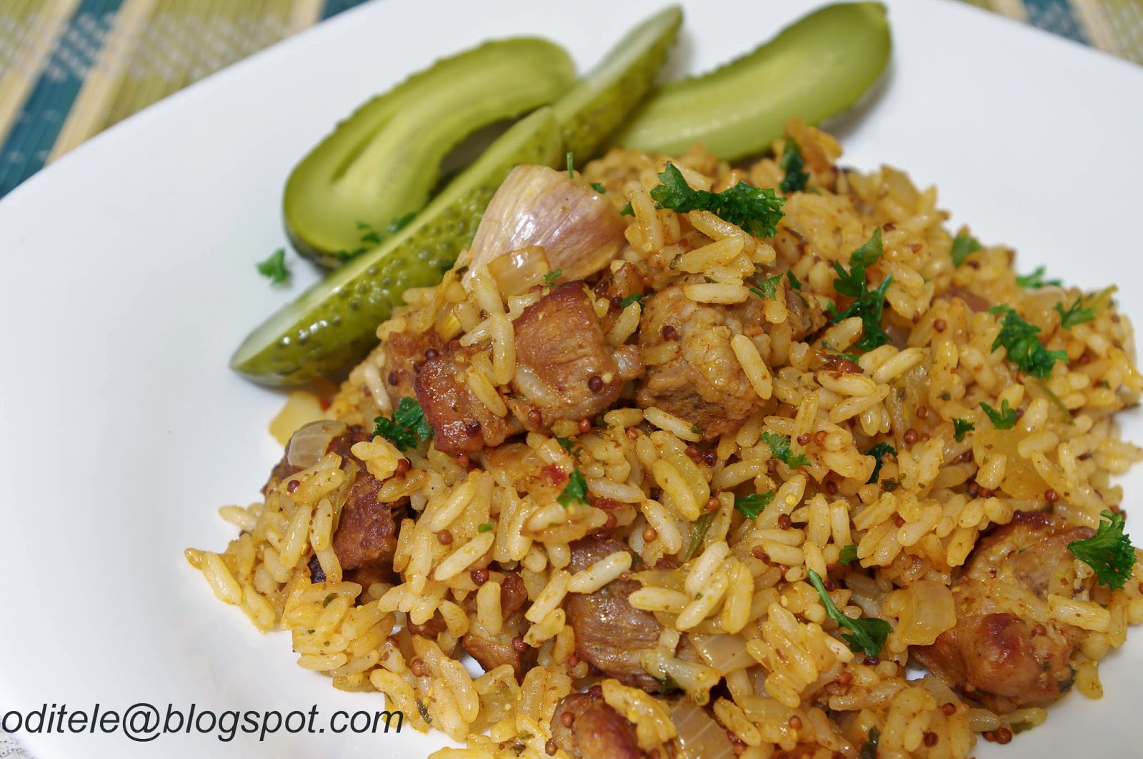 Oditėlės blogas: PLOVAS SU KIAULIENOS SPRANDINE