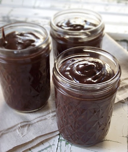 Chocolate Hazelnut Spread (homemade Nutella with coconut oil)