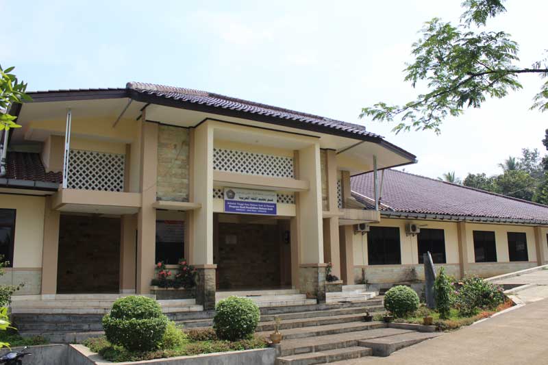 Tampilan Depan Bangunan Kuliah - DAFTAR - STIBA Ar Raayah